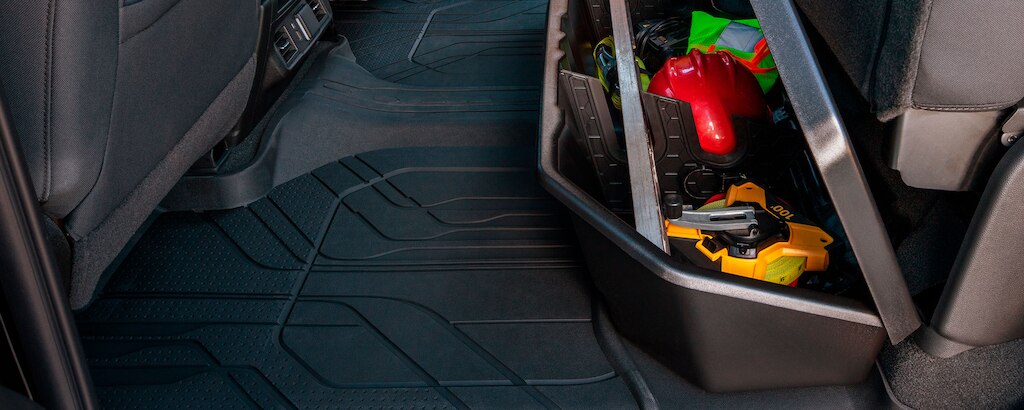 Accesorios Interiores para tu Silverado Turbo 2024 | Chevrolet